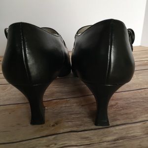 Laura Gayle | Shoes | Laura Gayle 8m Black Heels Straps Buckle | Poshmark